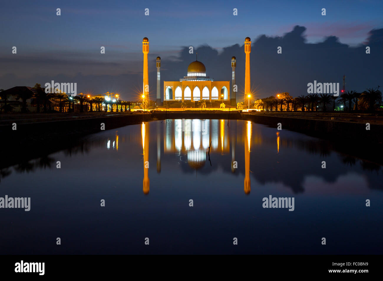 Songkhla Central mosque, Thailand Stock Photo - Alamy
