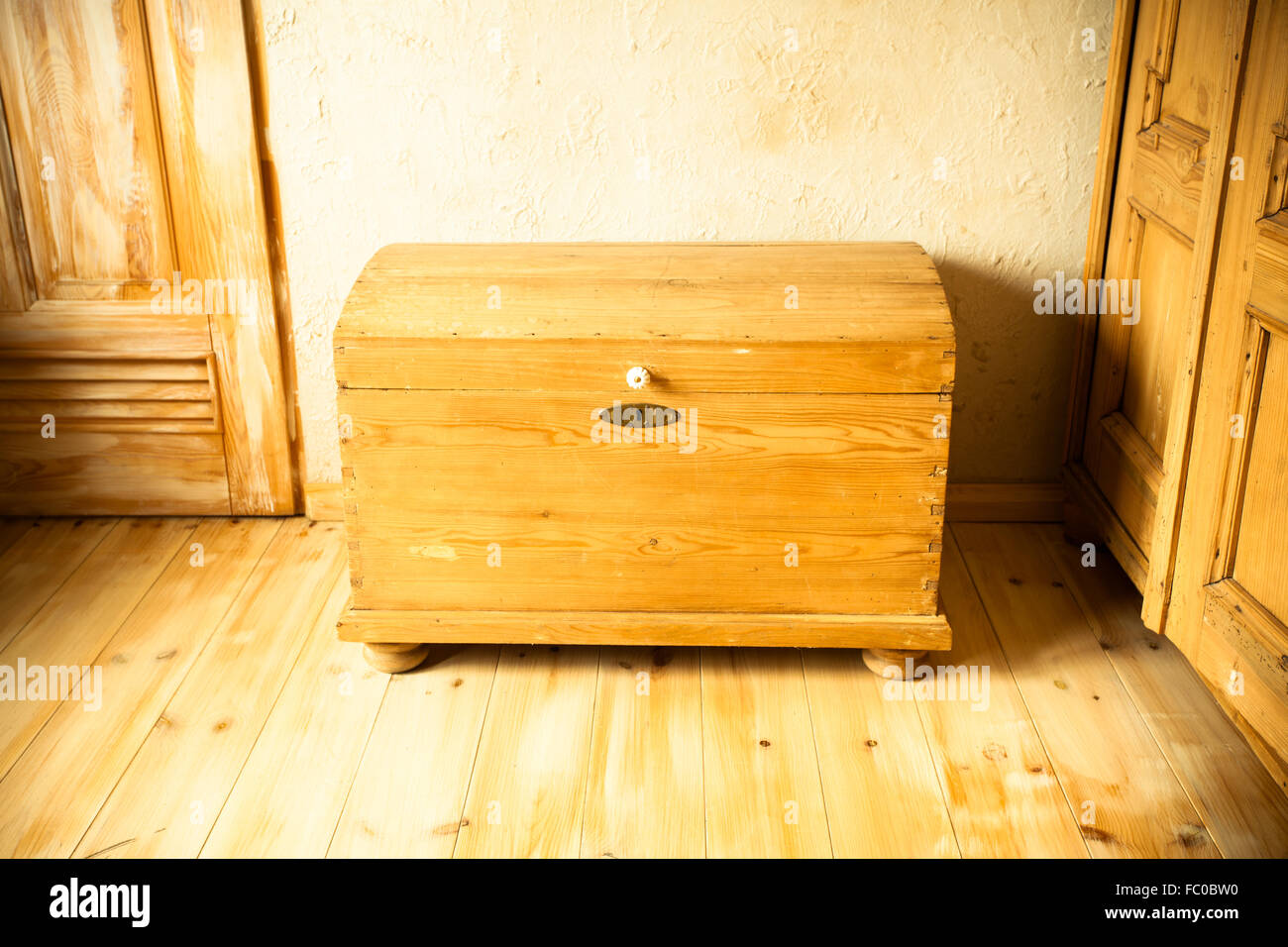 Old fashioned aged wooden box hi-res stock photography and images - Alamy