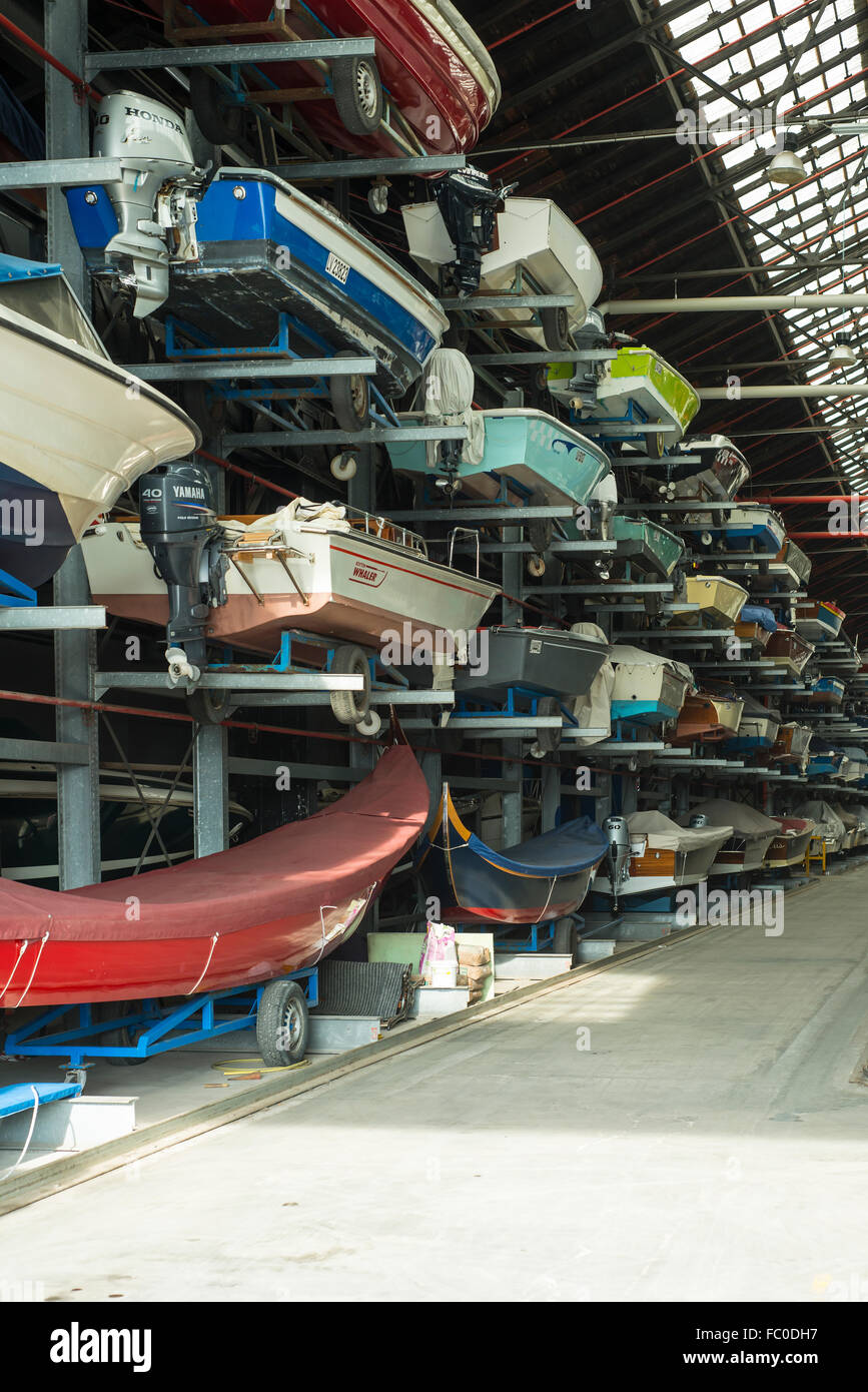 Floating storage unit hi-res stock photography and images - Alamy