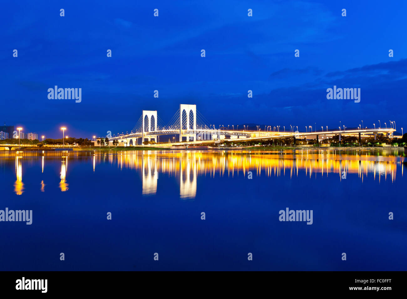 Bridge in macau night hi-res stock photography and images - Alamy