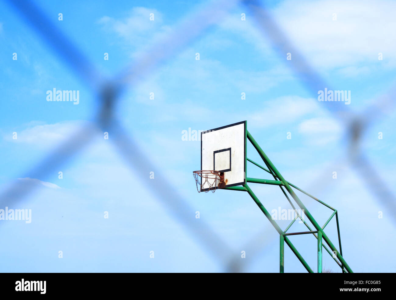 Steel basketball hoop hi-res stock photography and images - Alamy