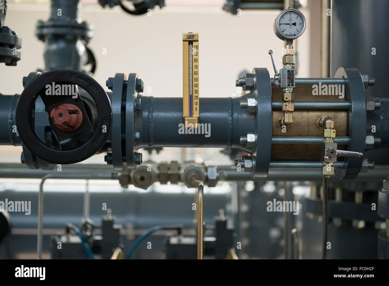 Gas regulator hi-res stock photography and images - Alamy