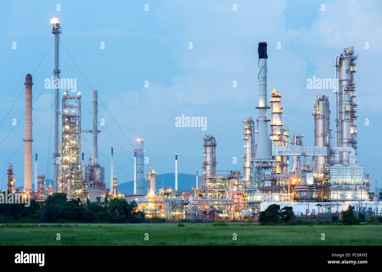 Oil Refinery Plant Stock Photo - Alamy
