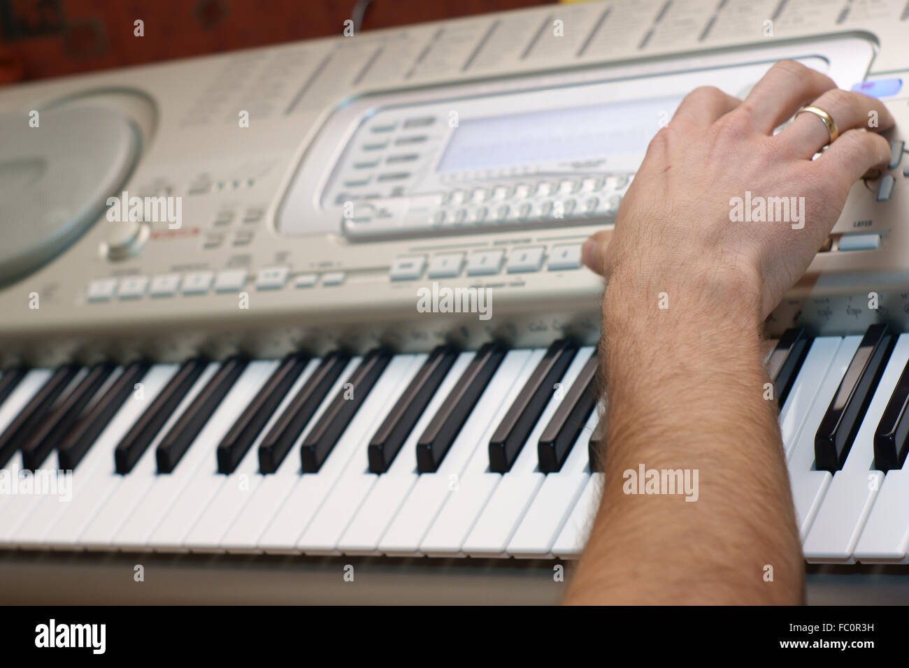 Hands pianist hi-res stock photography and images - Alamy