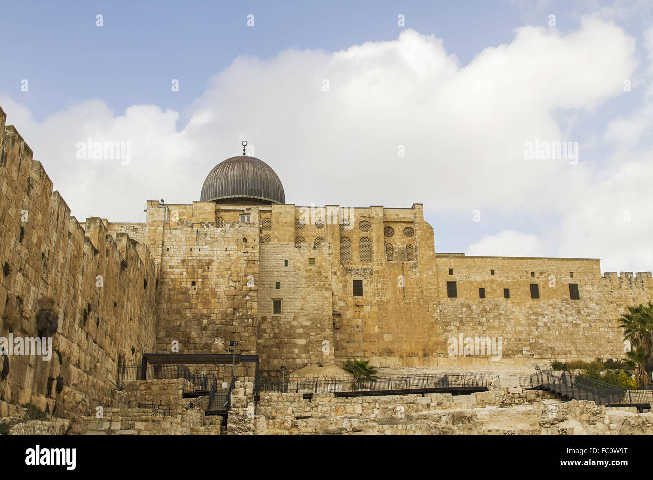Southern wall of the temple mount hi-res stock photography and images ...