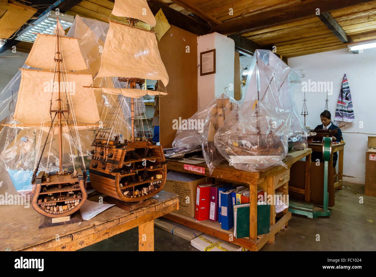 Ship model factory hi-res stock photography and images - Alamy