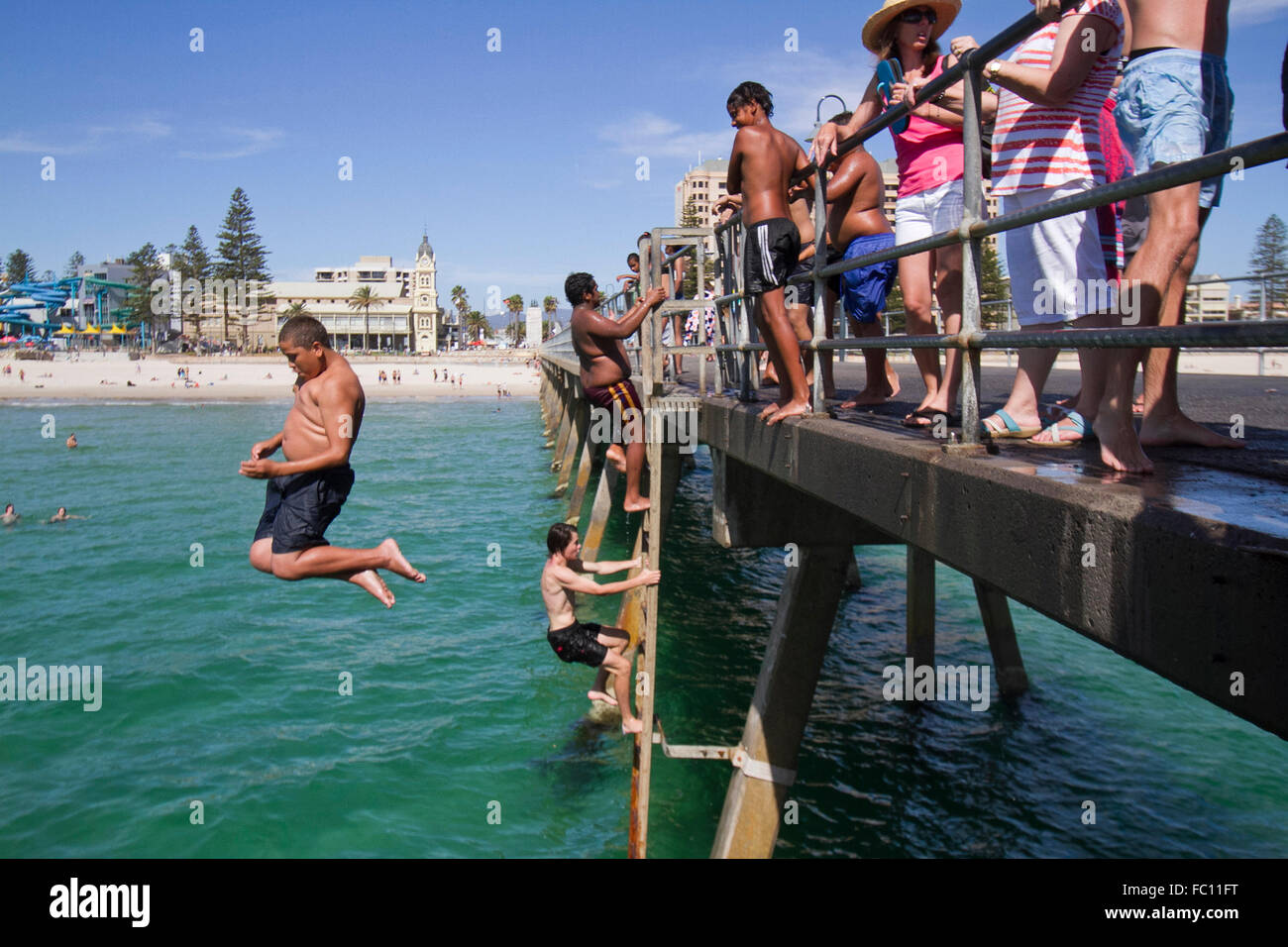 Shark sightings hi-res stock photography and images - Alamy