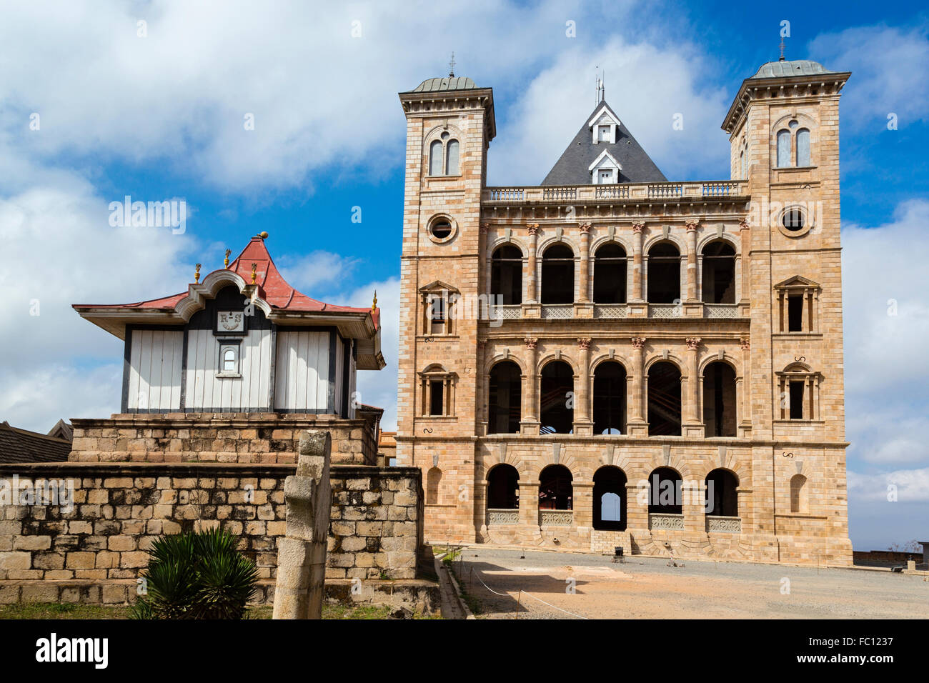 Madagascar antananarivo royal palace hi-res stock photography and ...