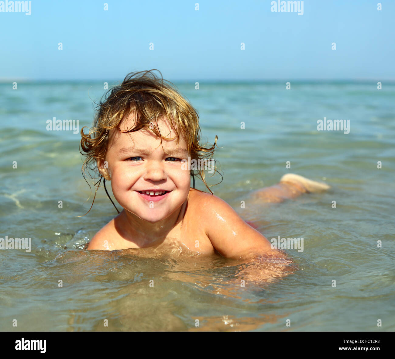 People bathing in sea hi-res stock photography and images - Alamy