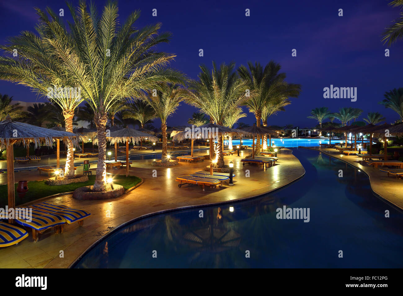 Resort pool hi-res stock photography and images - Alamy