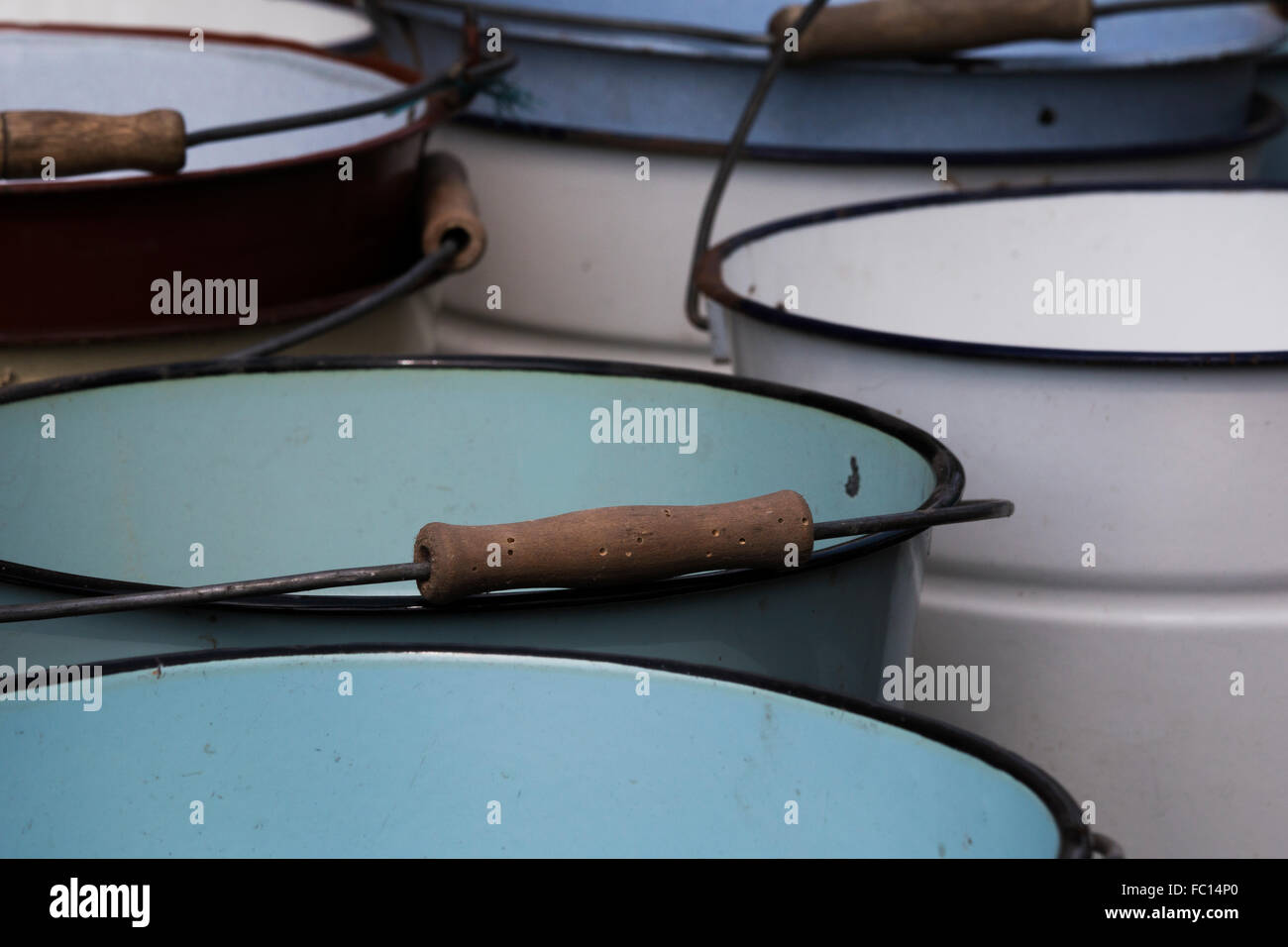 Shabby enamel hi-res stock photography and images - Alamy