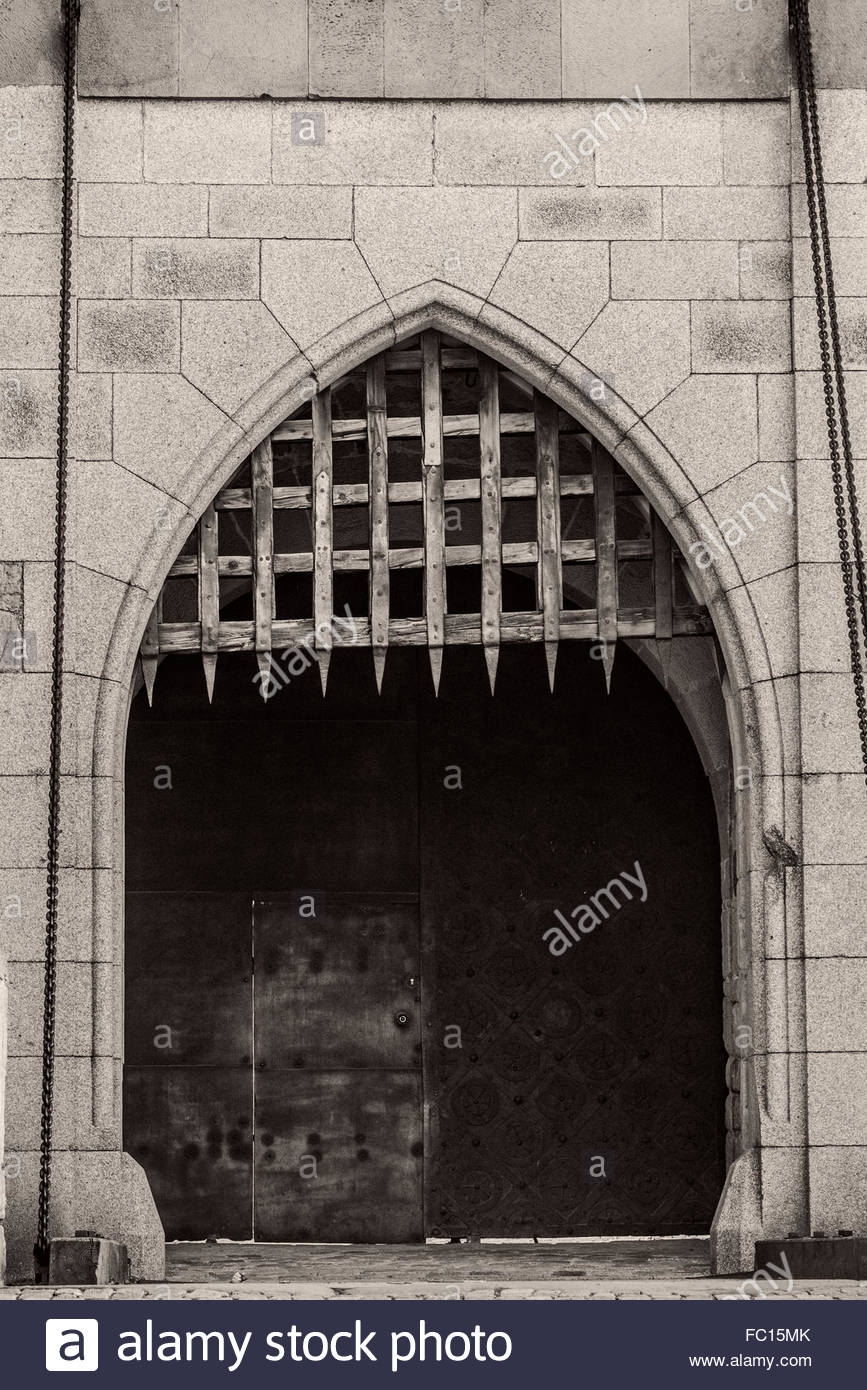 Knight Castle Door Stock Photos & Knight Castle Door Stock Images - Alamy
