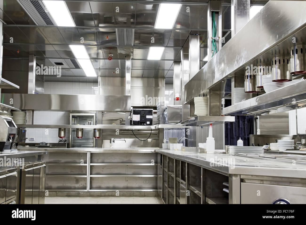 Professional kitchen, view counter in steel Stock Photo - Alamy