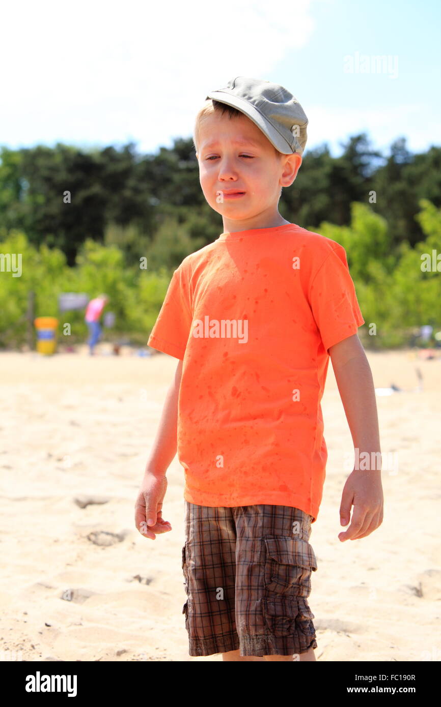 little boy crying outdoor Stock Photo - Alamy