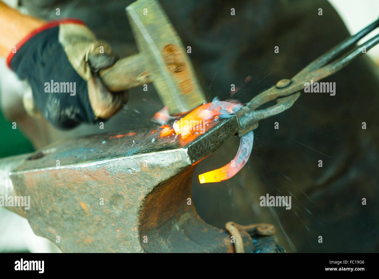Strike the iron while its hot hi-res stock photography and images - Alamy
