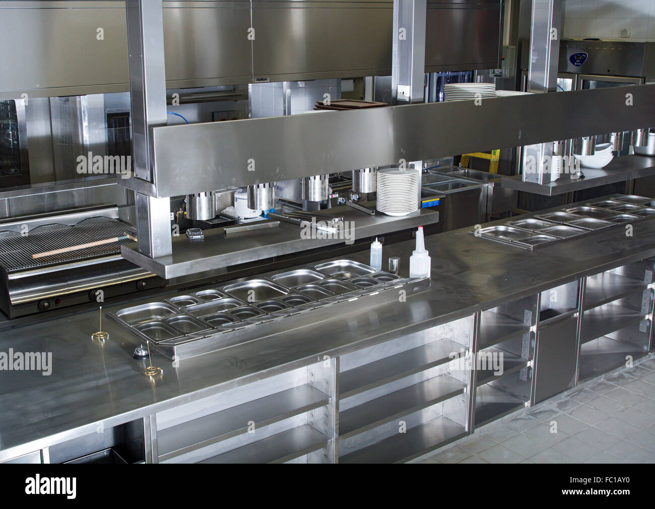 Professional kitchen, view counter in steel Stock Photo - Alamy