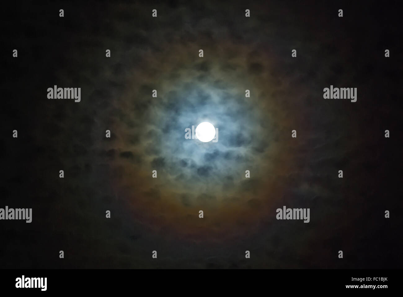Moon aureole hi-res stock photography and images - Alamy