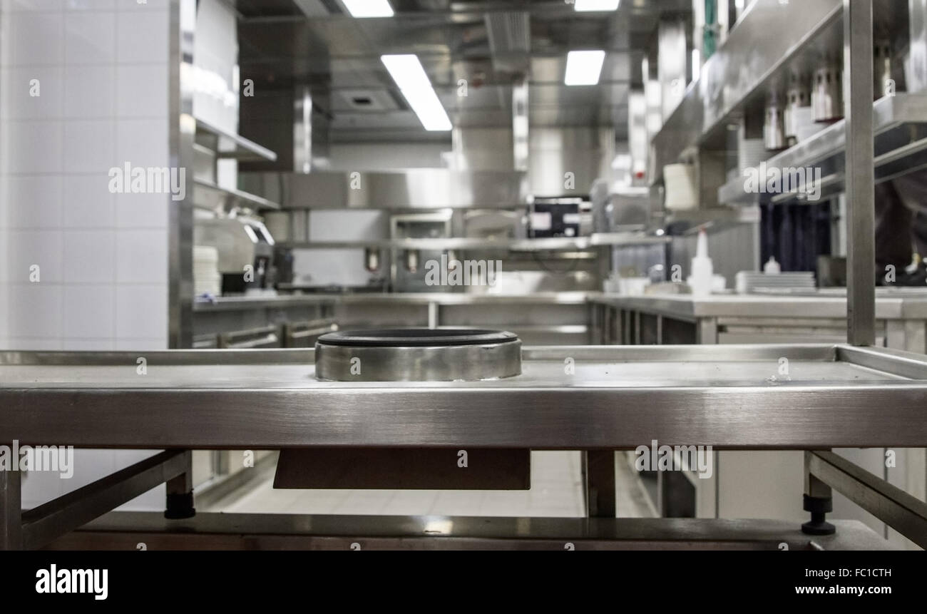 Professional kitchen, view counter in steel Stock Photo - Alamy