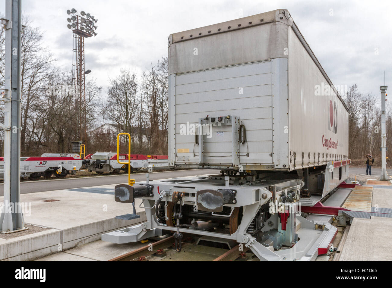 CargoBeamer - automated Truck-Trailer-Transport Stock Photo - Alamy