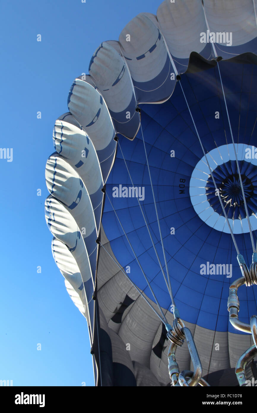 descending hot air balloons Stock Photo - Alamy