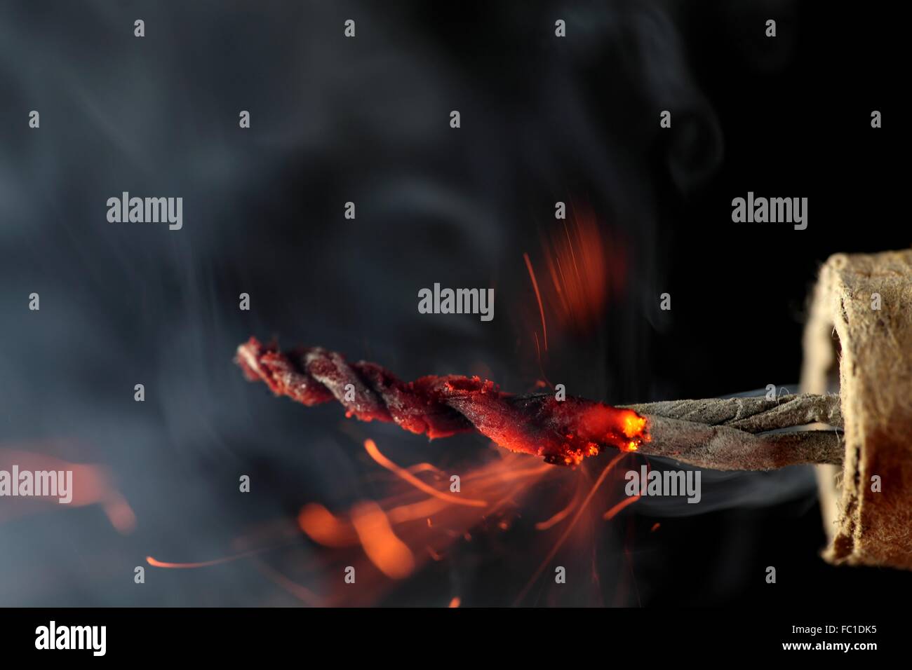Firecracker hi-res stock photography and images - Alamy