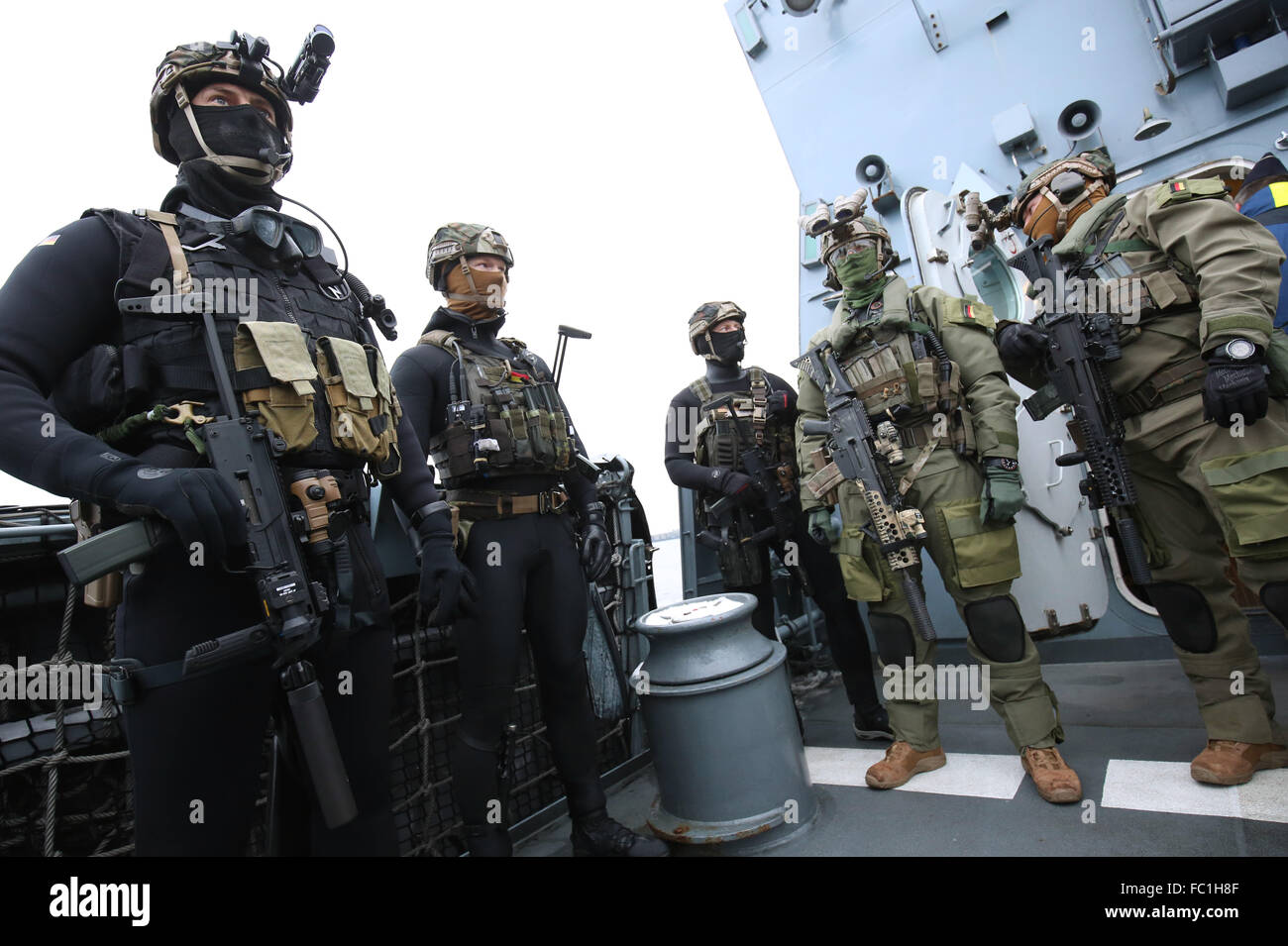 Kiel, Germany. 19th Jan, 2016. German commando frogmen of the German ...