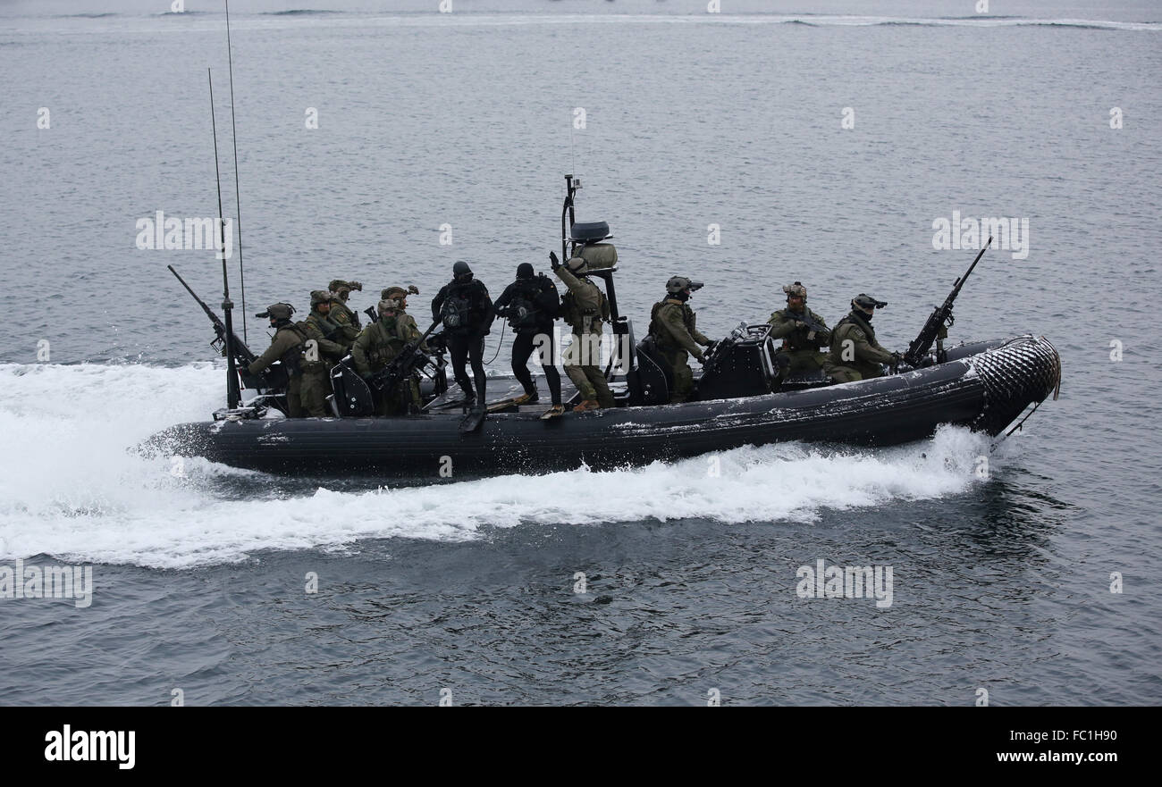 Kiel, Germany. 19th Jan, 2016. German commando frogmen of the German ...
