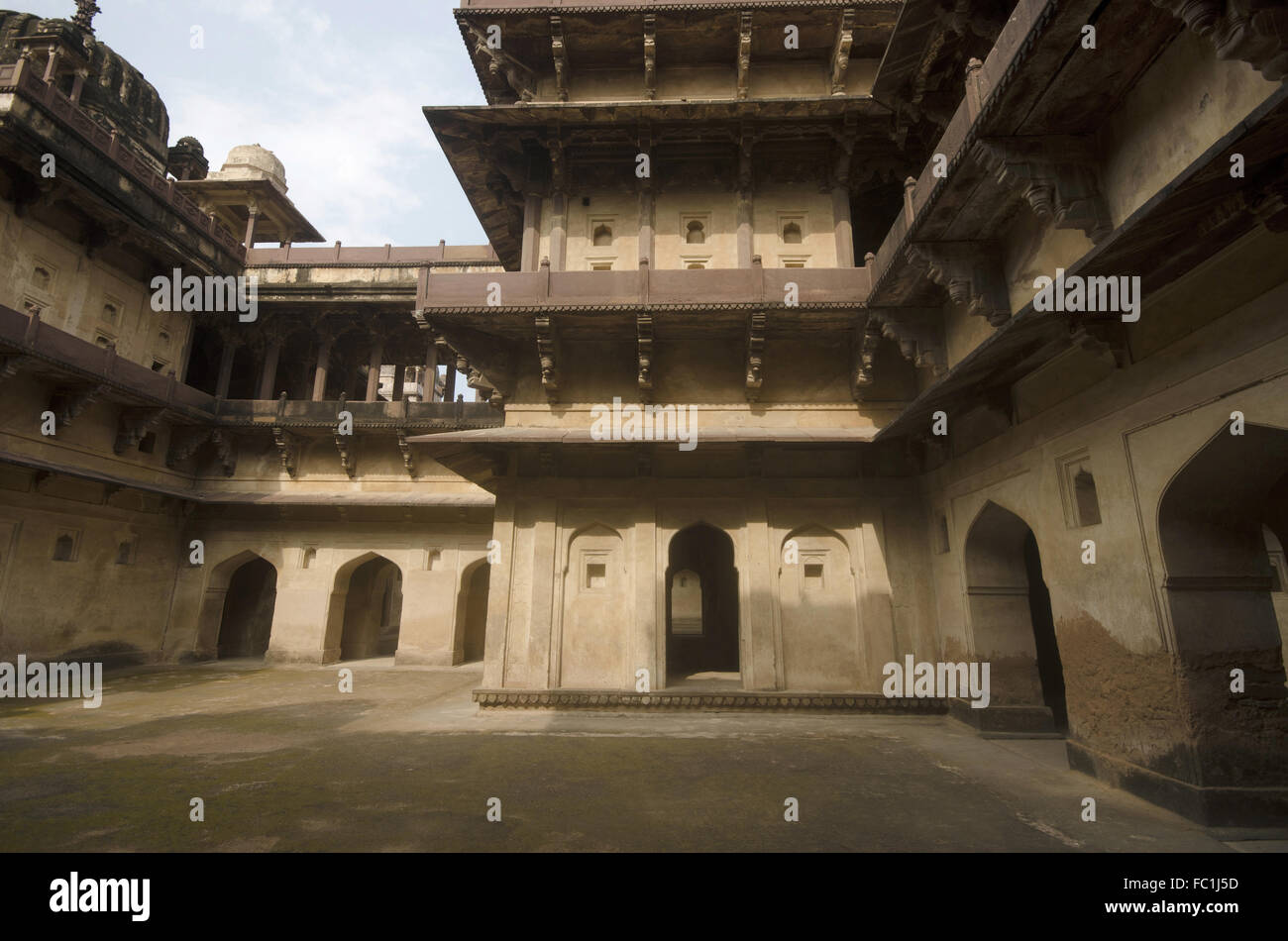 Interior view of Datia Palace. Also known as Bir Singh Palace or Bir ...