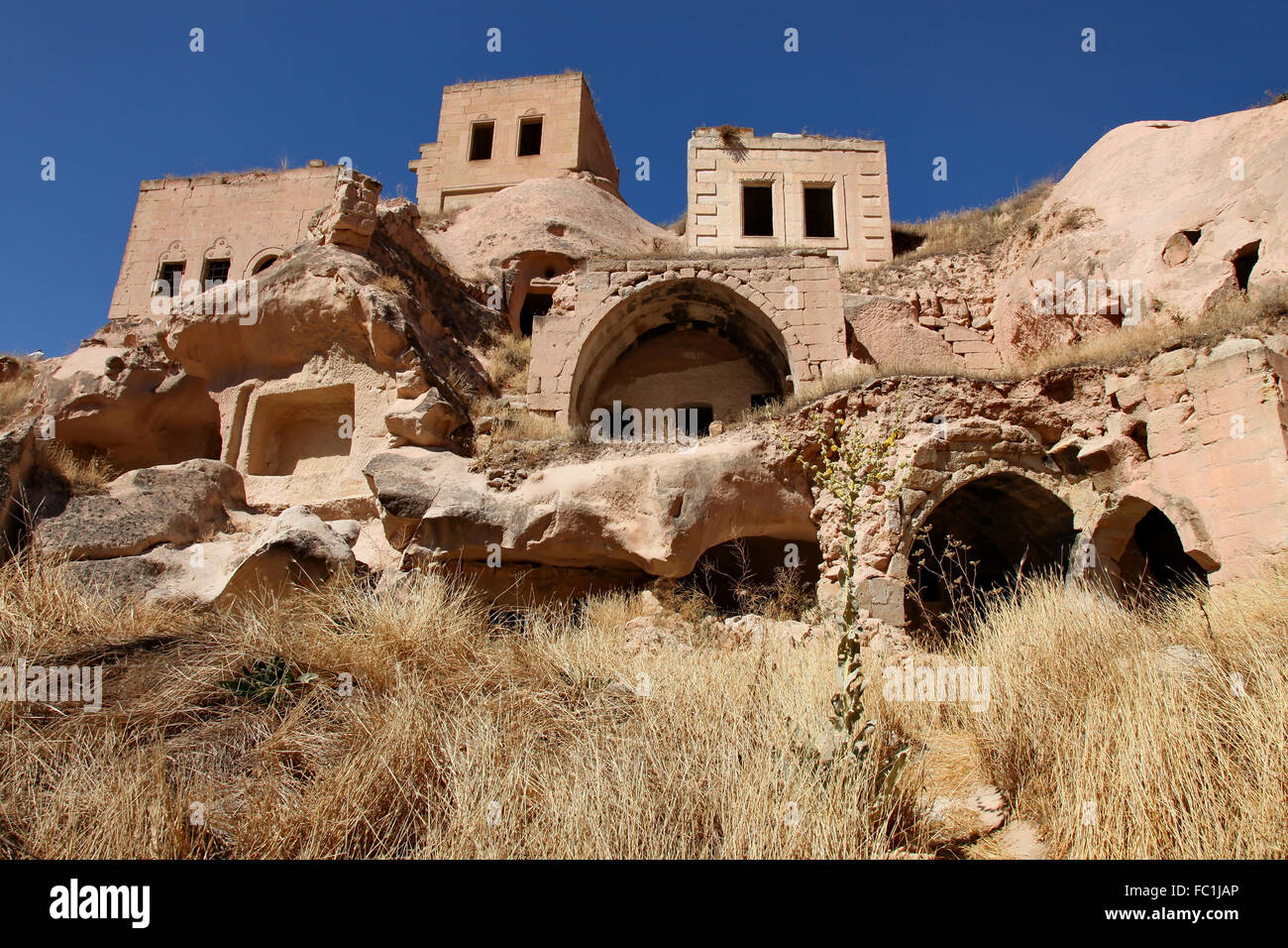 houses carved in tufa Stock Photo - Alamy