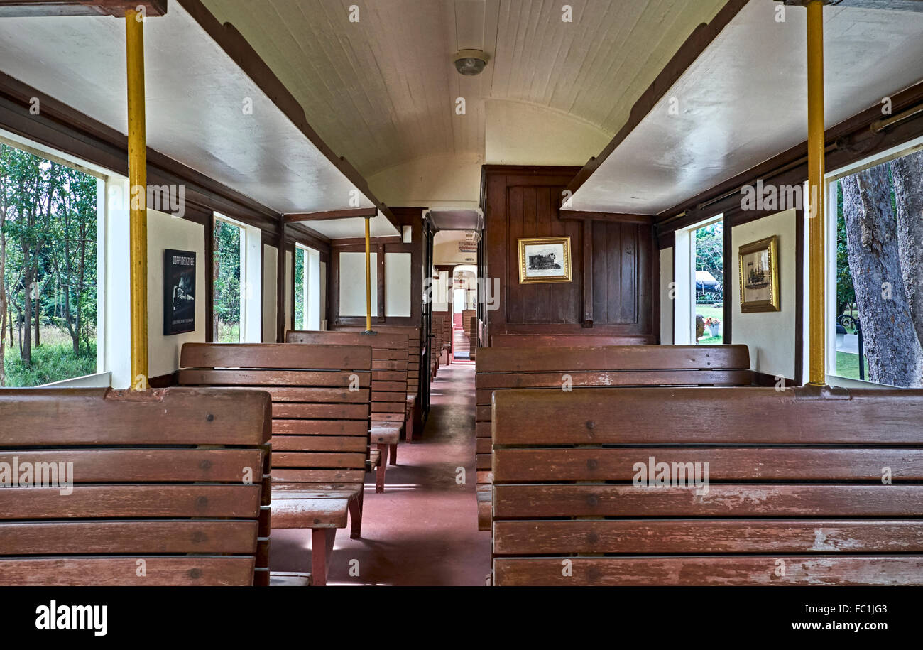Vintage train interior hi-res stock photography and images - Alamy