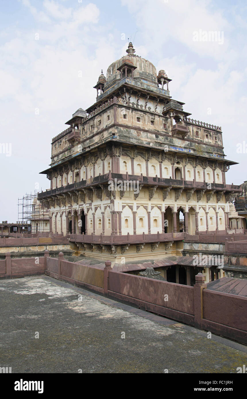 Interior view of Datia Palace. Also known as Bir Singh Palace or Bir ...