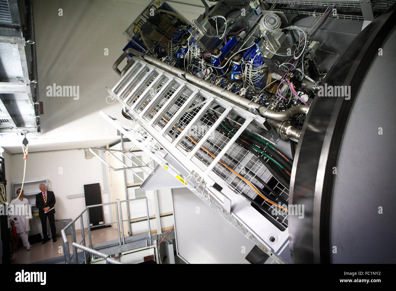 Circular proton accelerators hi-res stock photography and images - Alamy