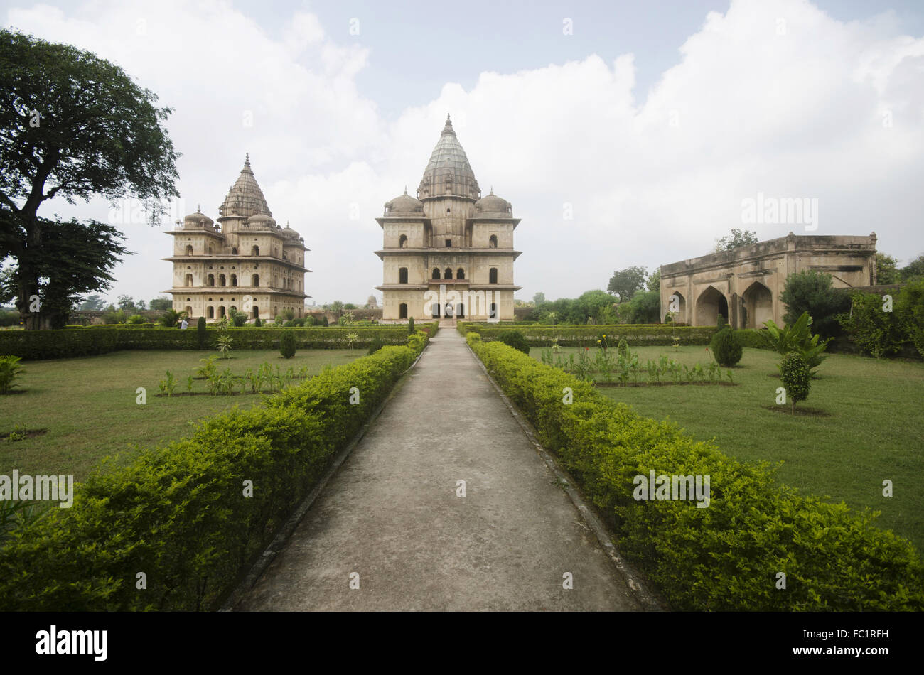 Royal chhatris of orchha hi-res stock photography and images - Alamy