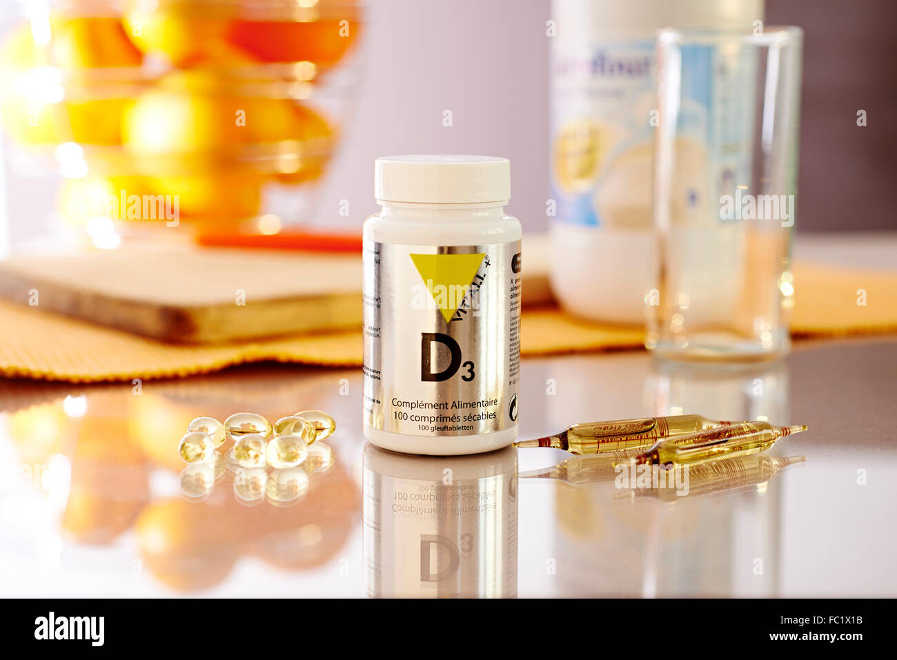 Vitamin d3 tablets hi-res stock photography and images - Alamy