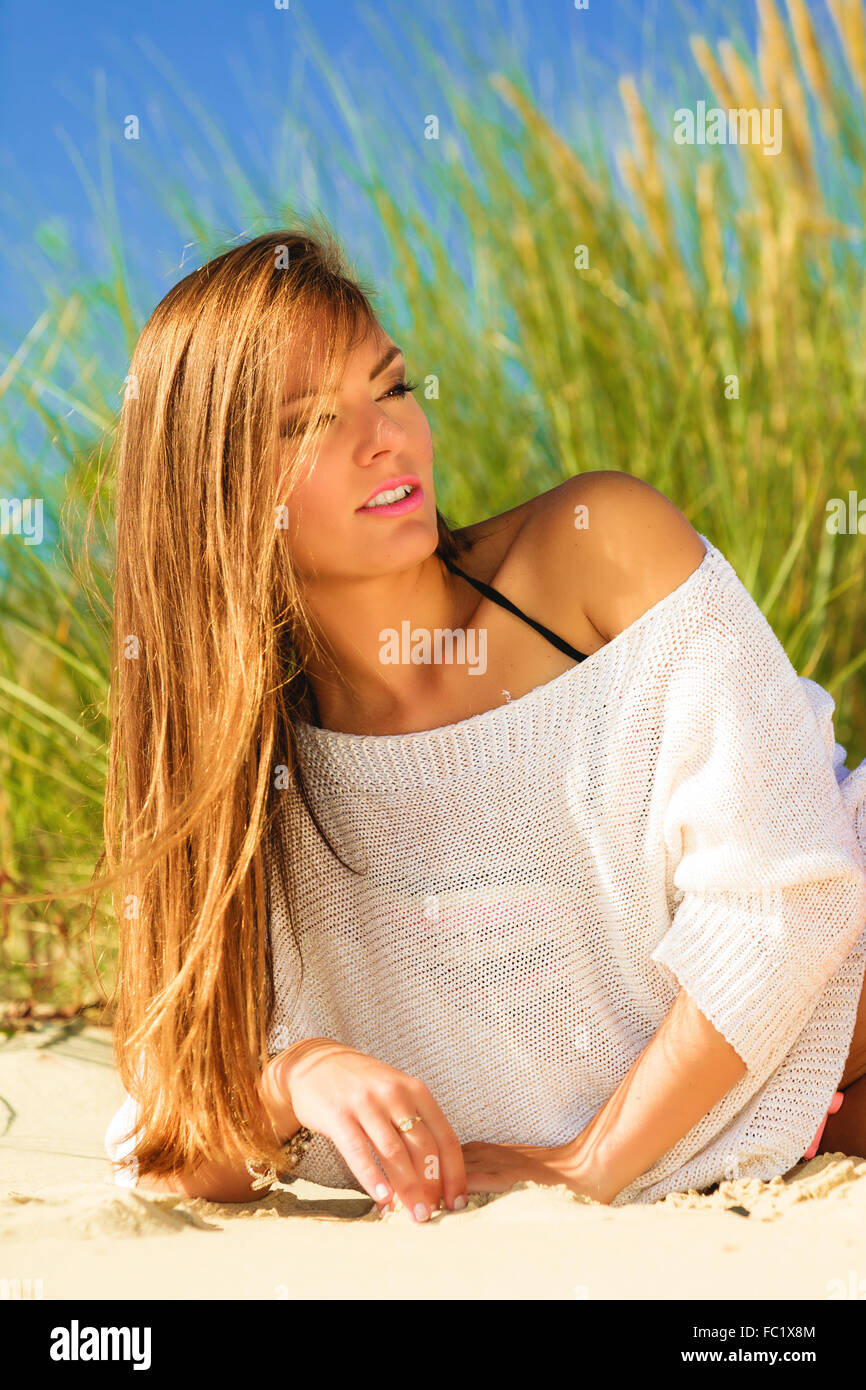 Sun tanning hi-res stock photography and images - Alamy