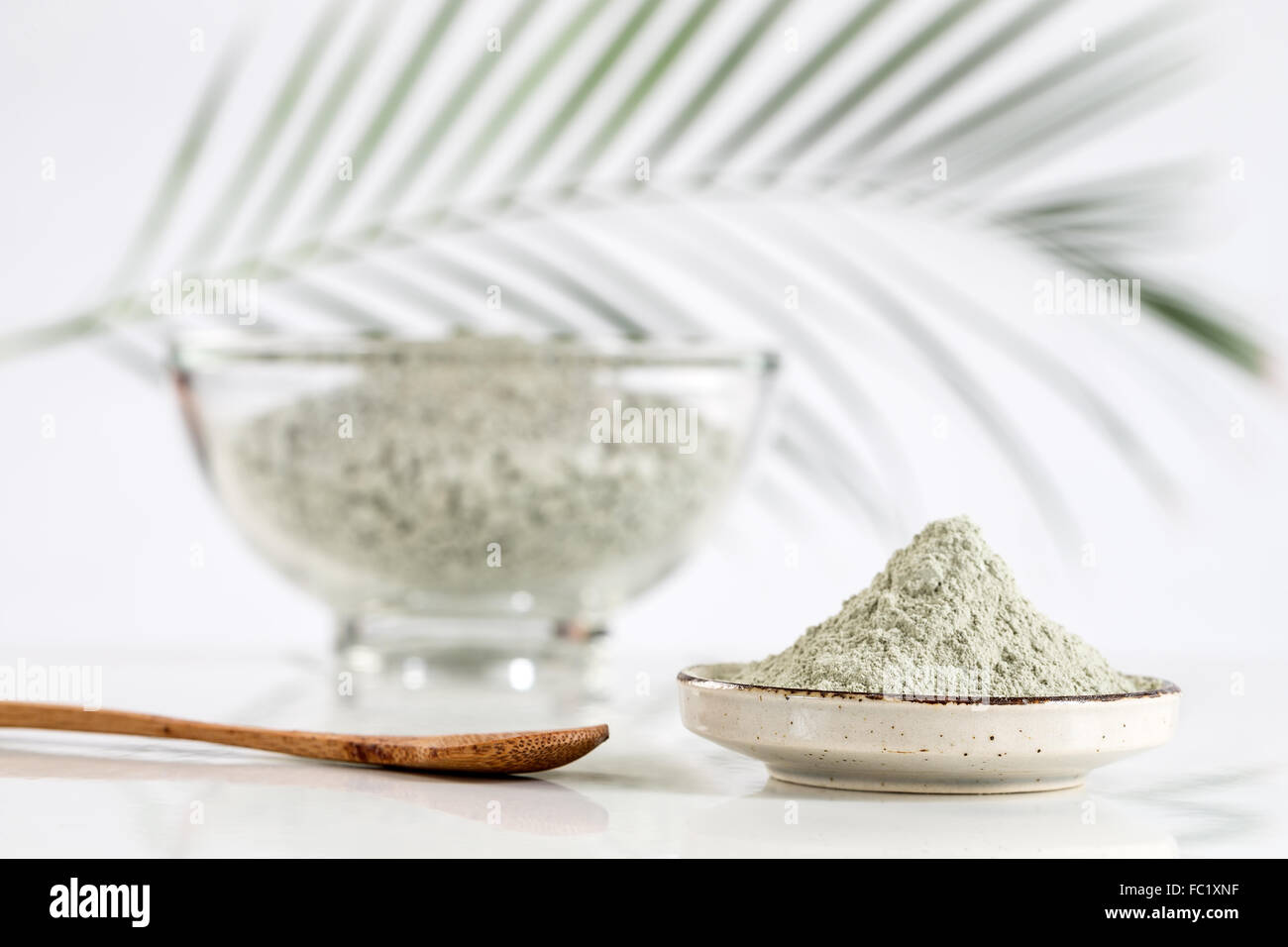 Green clay powder hi-res stock photography and images - Alamy