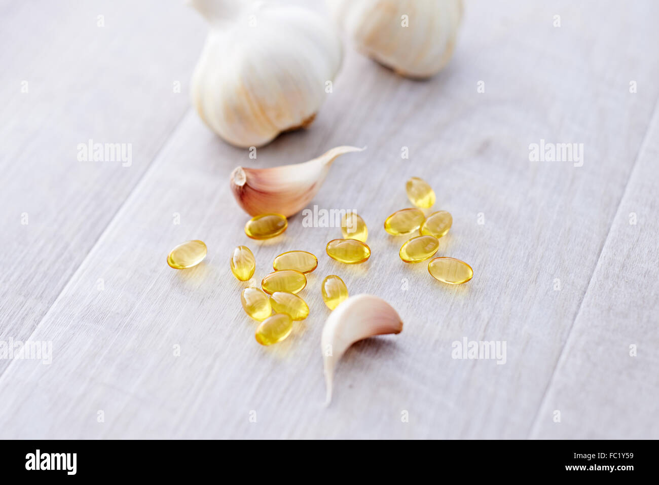Garlic capsules hi-res stock photography and images - Alamy