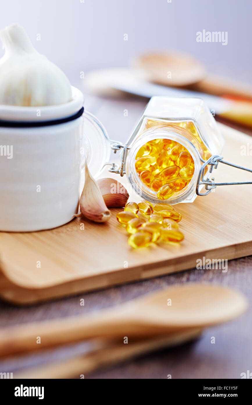 Garlic capsules hi-res stock photography and images - Alamy
