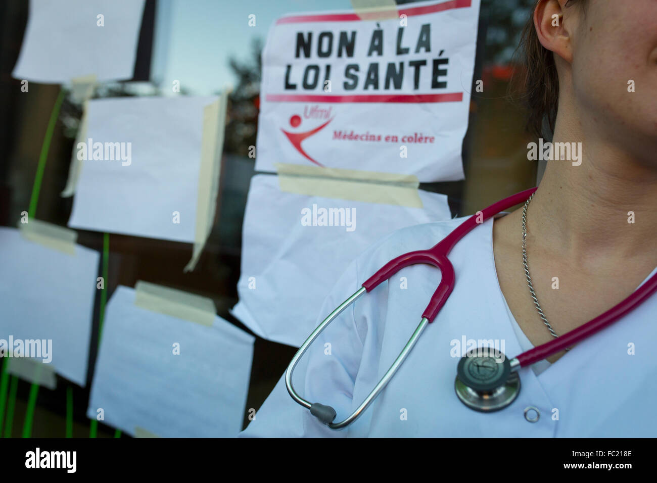 Strike posters hi-res stock photography and images - Alamy