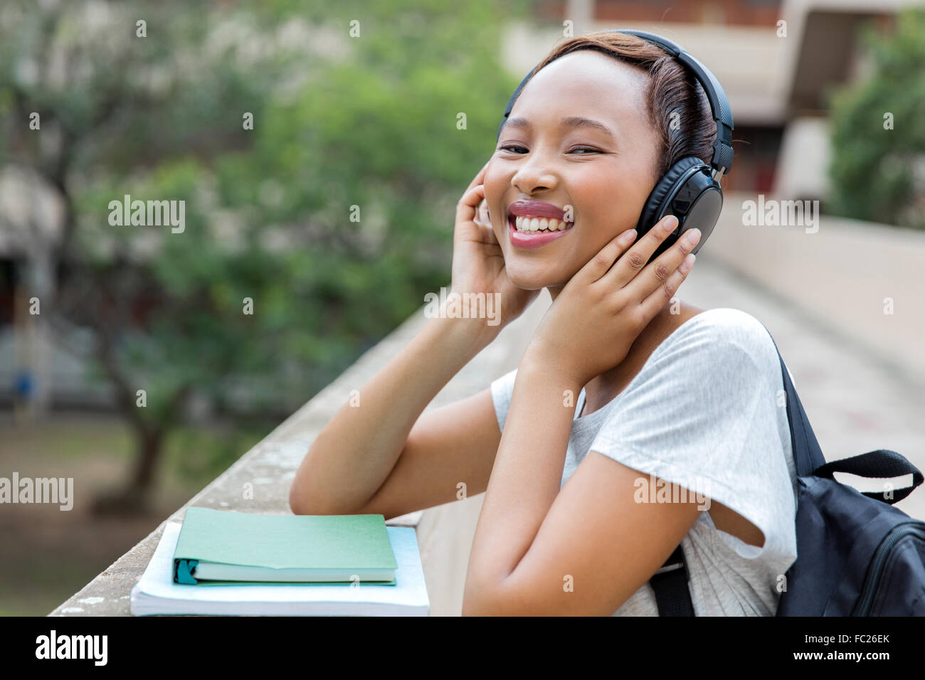 Learner listening hi-res stock photography and images - Alamy