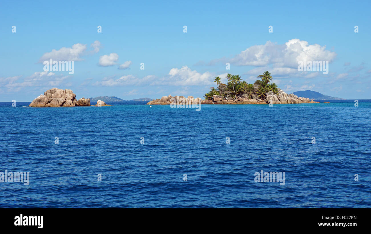 granite rocks on tropical beach Stock Photo - Alamy