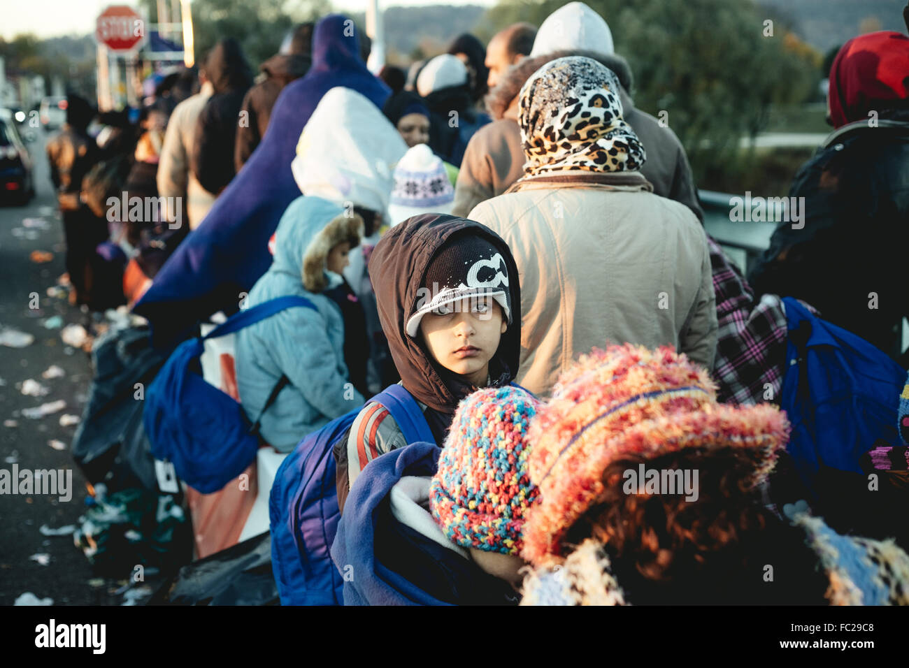 Bridge between Simbach am Inn and Braunau, refugees are waiting for ...