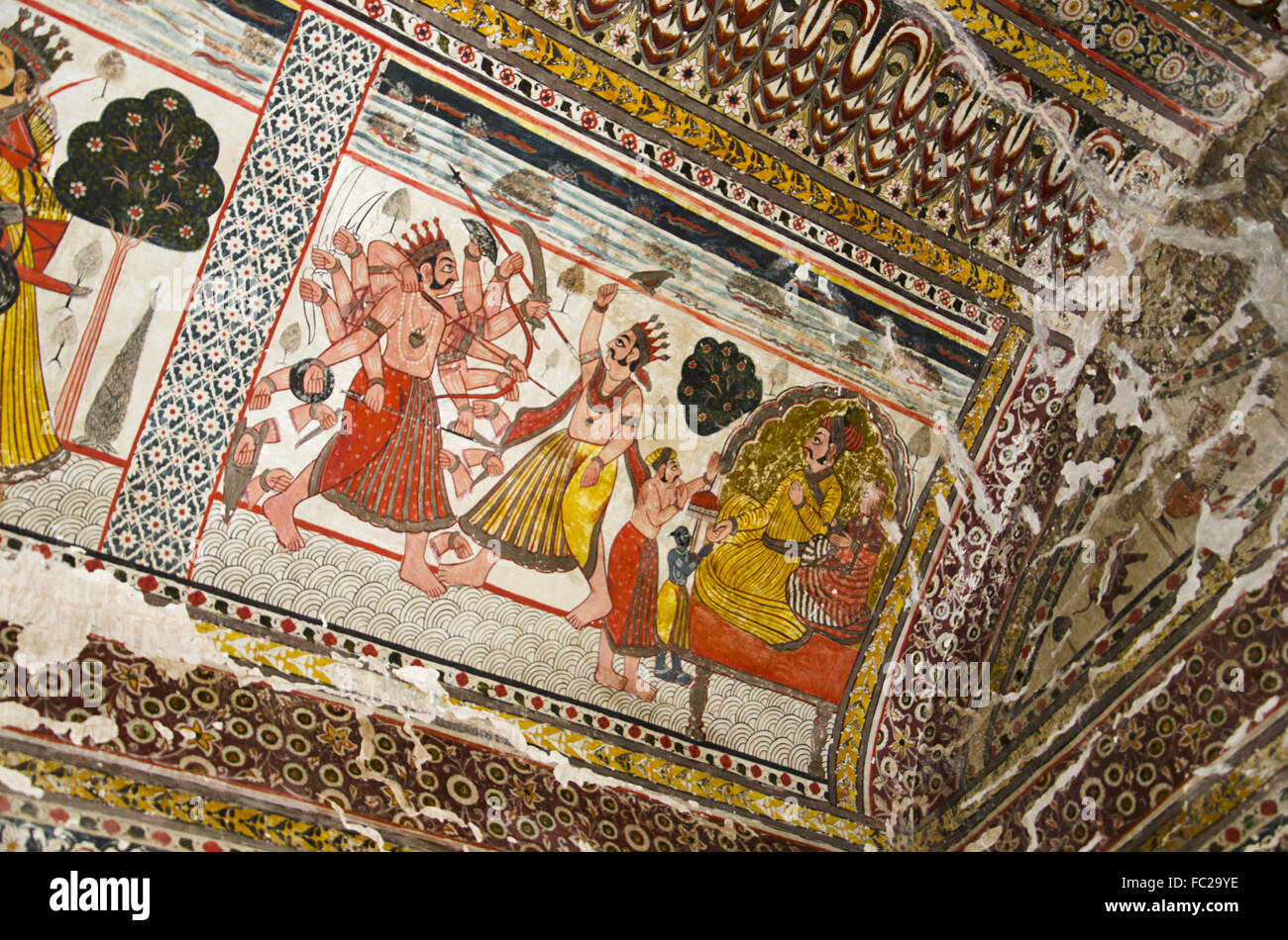 Mythological paintings on the ceiling of Raj Mahal. Orchha Palace (Fort ...
