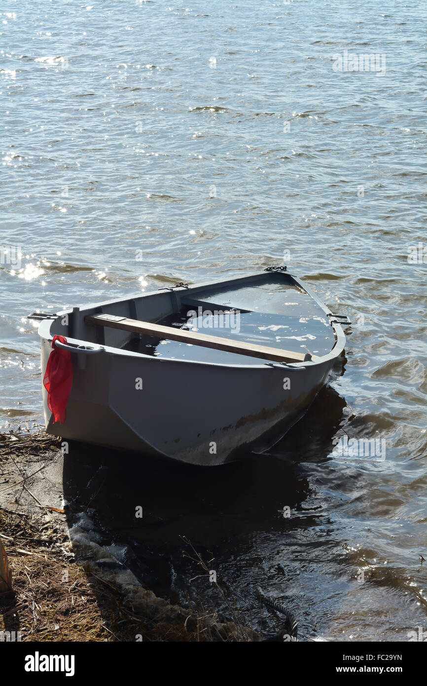 Swamped boat hi-res stock photography and images - Alamy