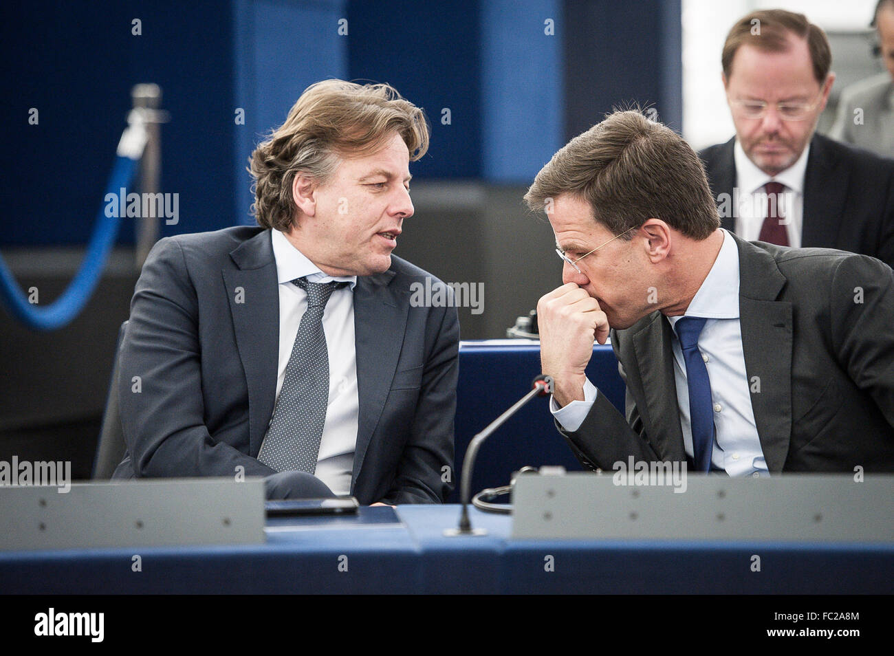 Dutch Foreign Minister Bert Koenders (L) and Dutch Prime Minister Mark ...