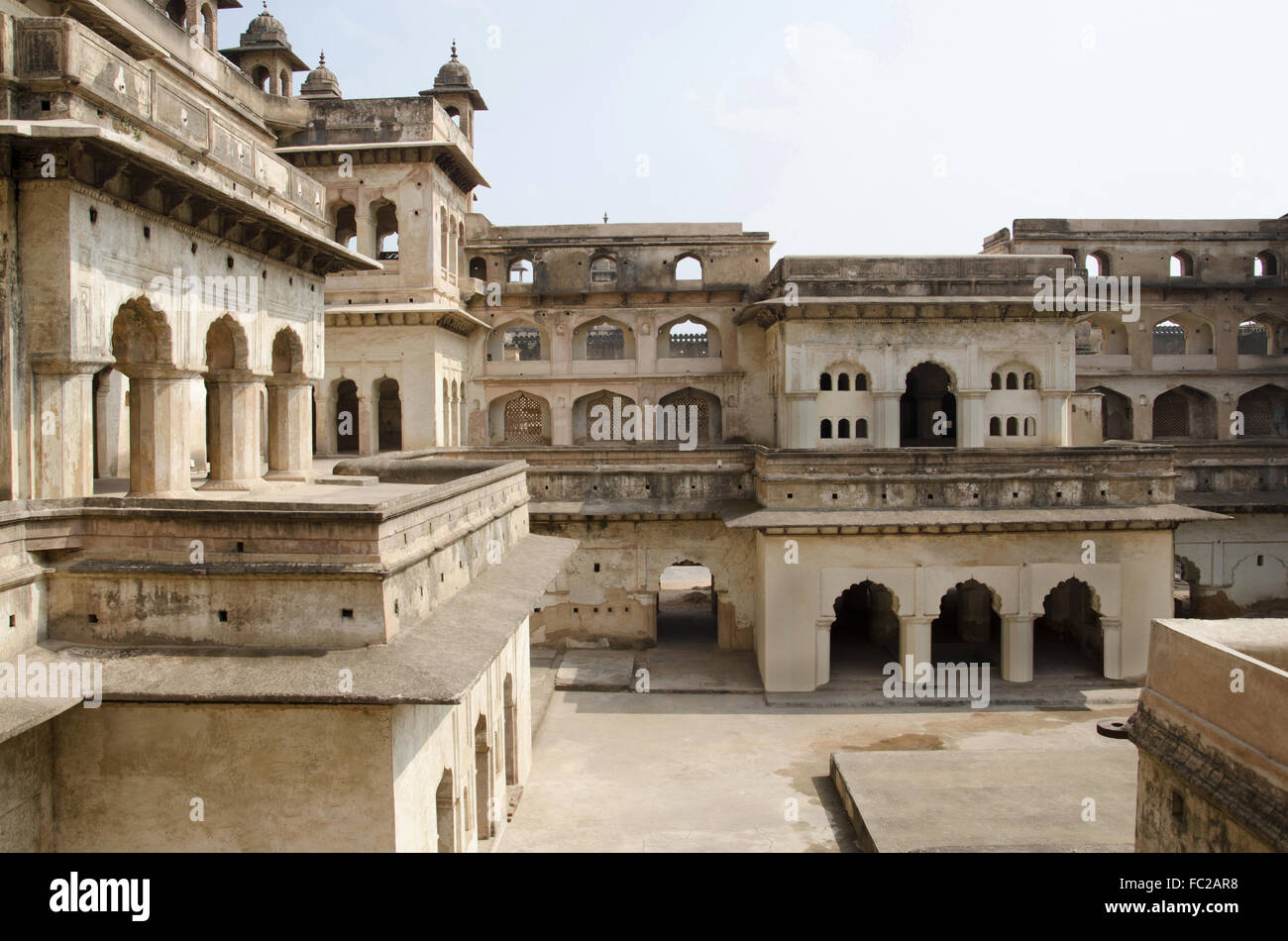 Interior raj mahal palace orchha hi-res stock photography and images ...