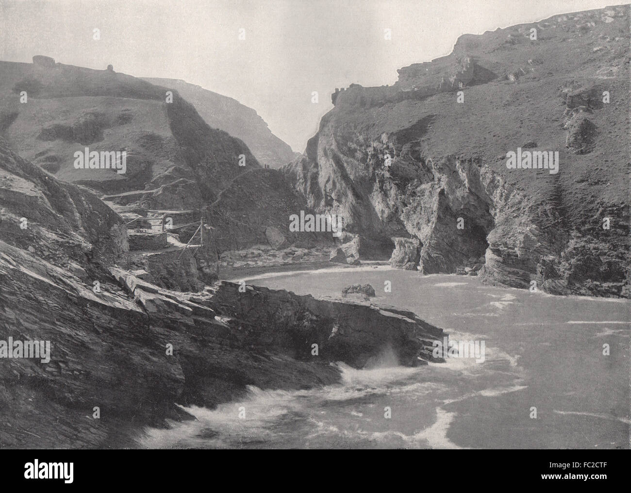 King arthurs castle hi-res stock photography and images - Alamy