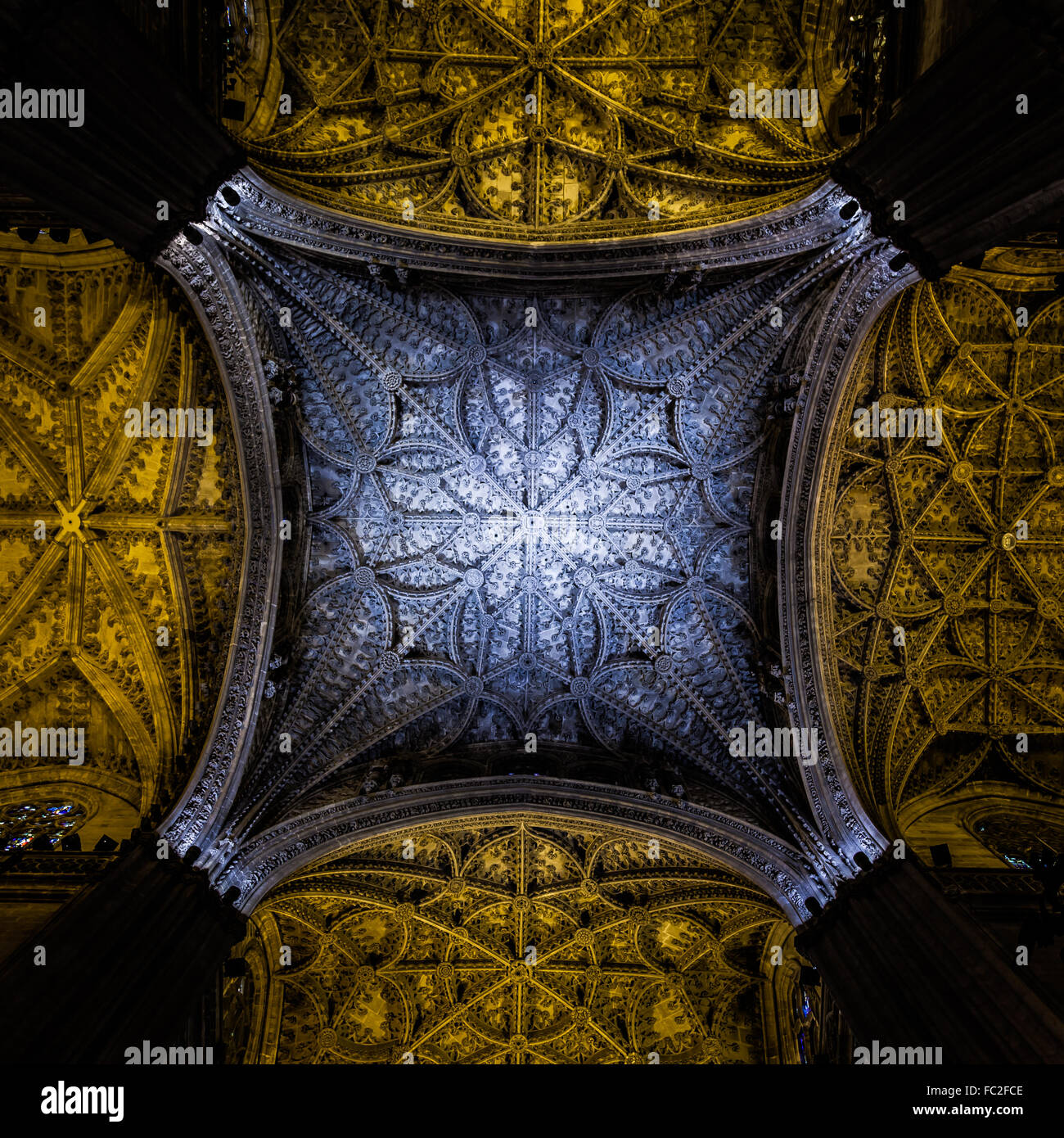 Seville Cathedral Interior Stock Photo - Alamy