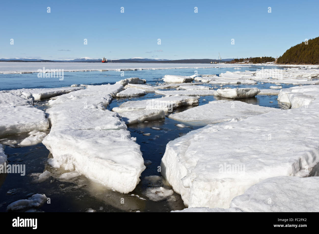 Sea ice is destroyed in the spring Stock Photo - Alamy