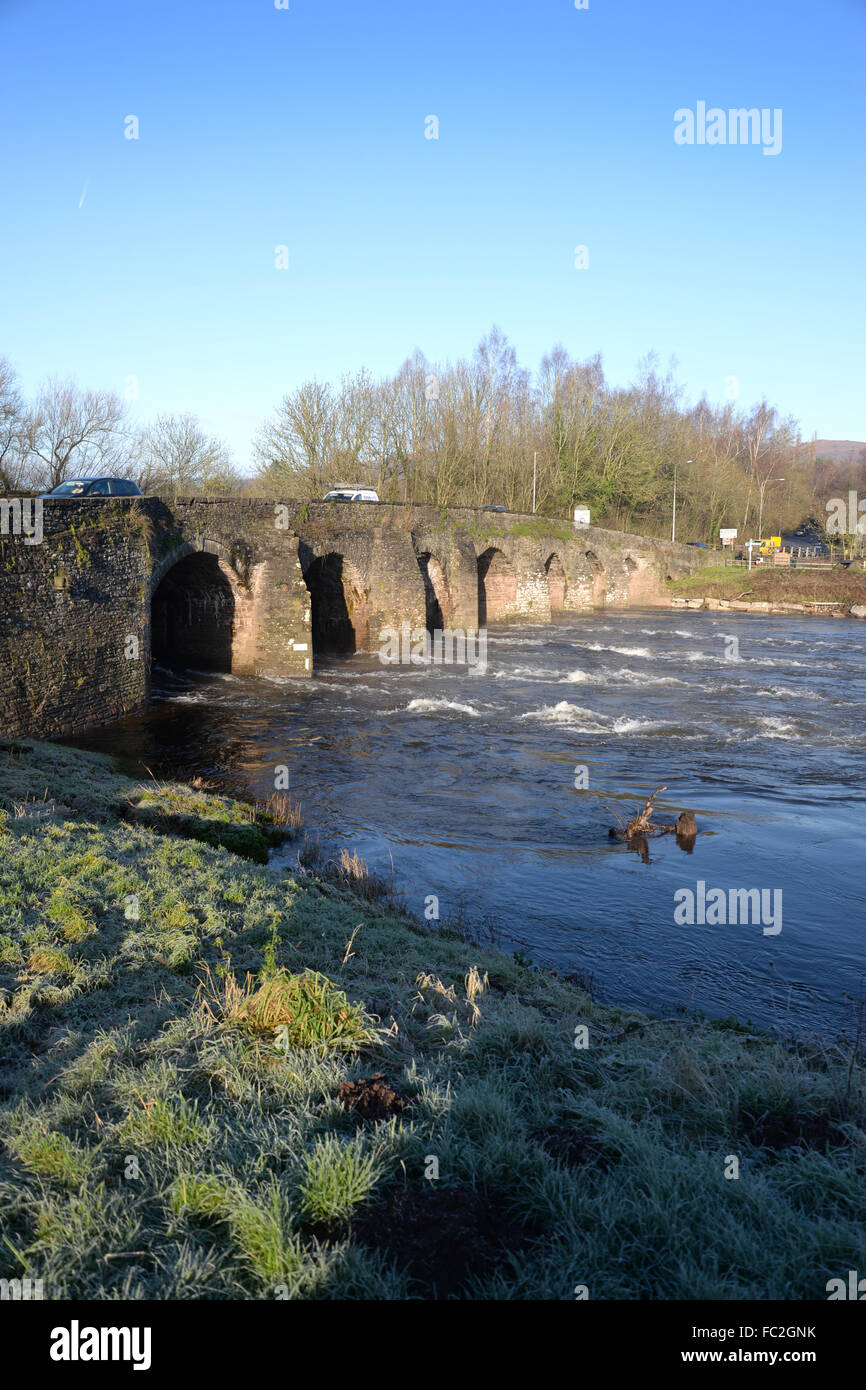 Abergavenny bridge usk hi-res stock photography and images - Alamy